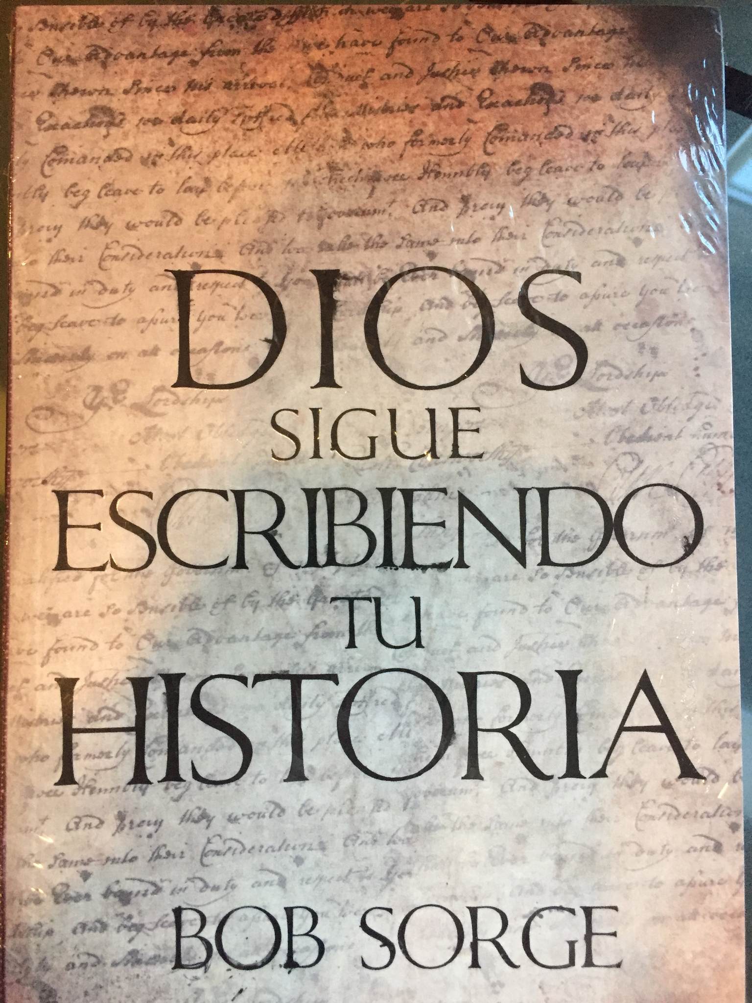 Dios Sigue Escribiendo Tu Historia – Pez con Anteojos